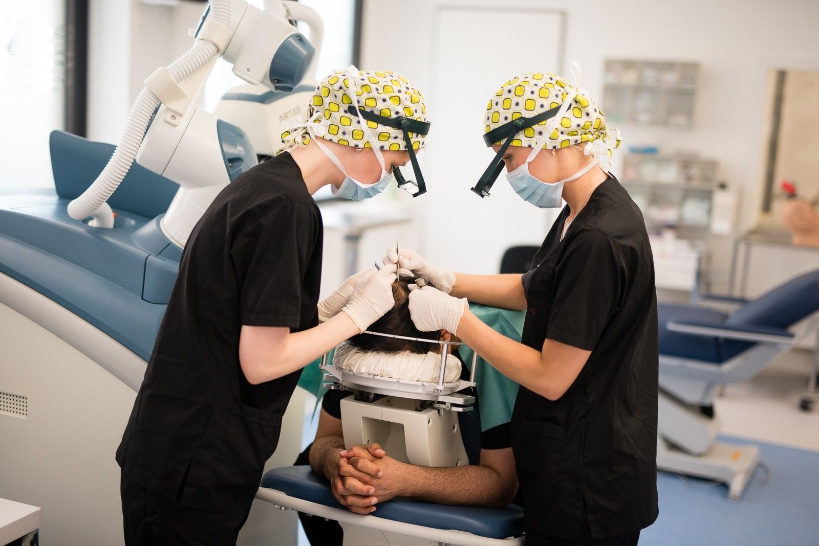 Dr. med. Afshin Moheb - Estheticon.de